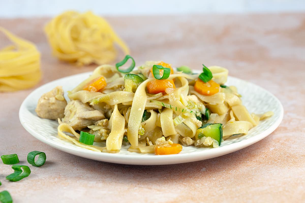 Bami goreng with chicken