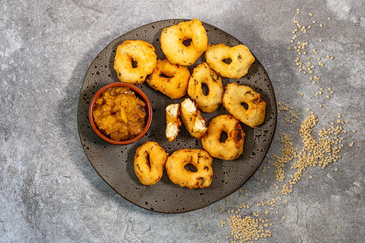 Medu vada (urad dal vada) - South Indian savory donuts
